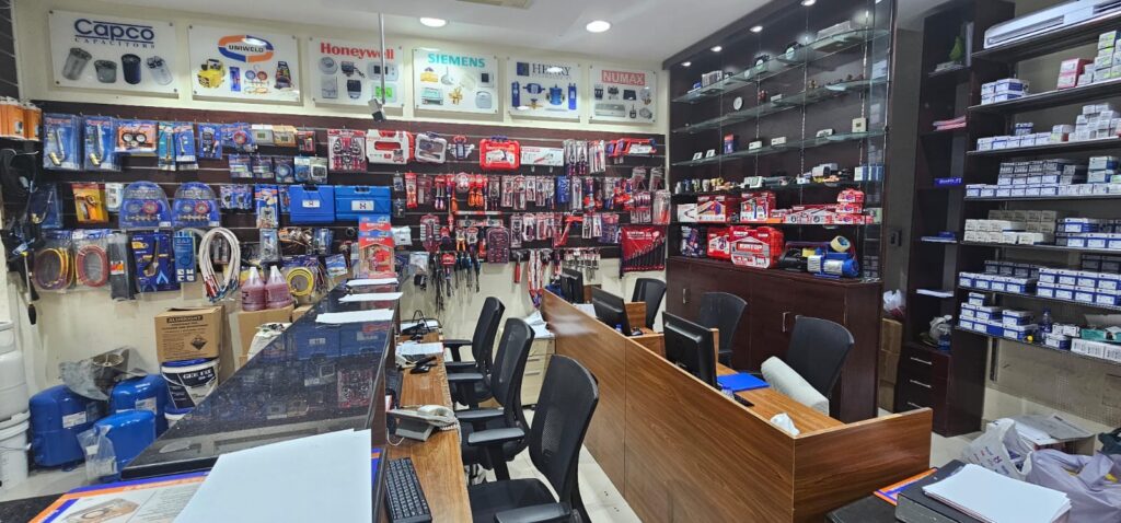 BNT Air-conditioning systems LLC - Main Showroom (Deira - UAE) | BNT ...